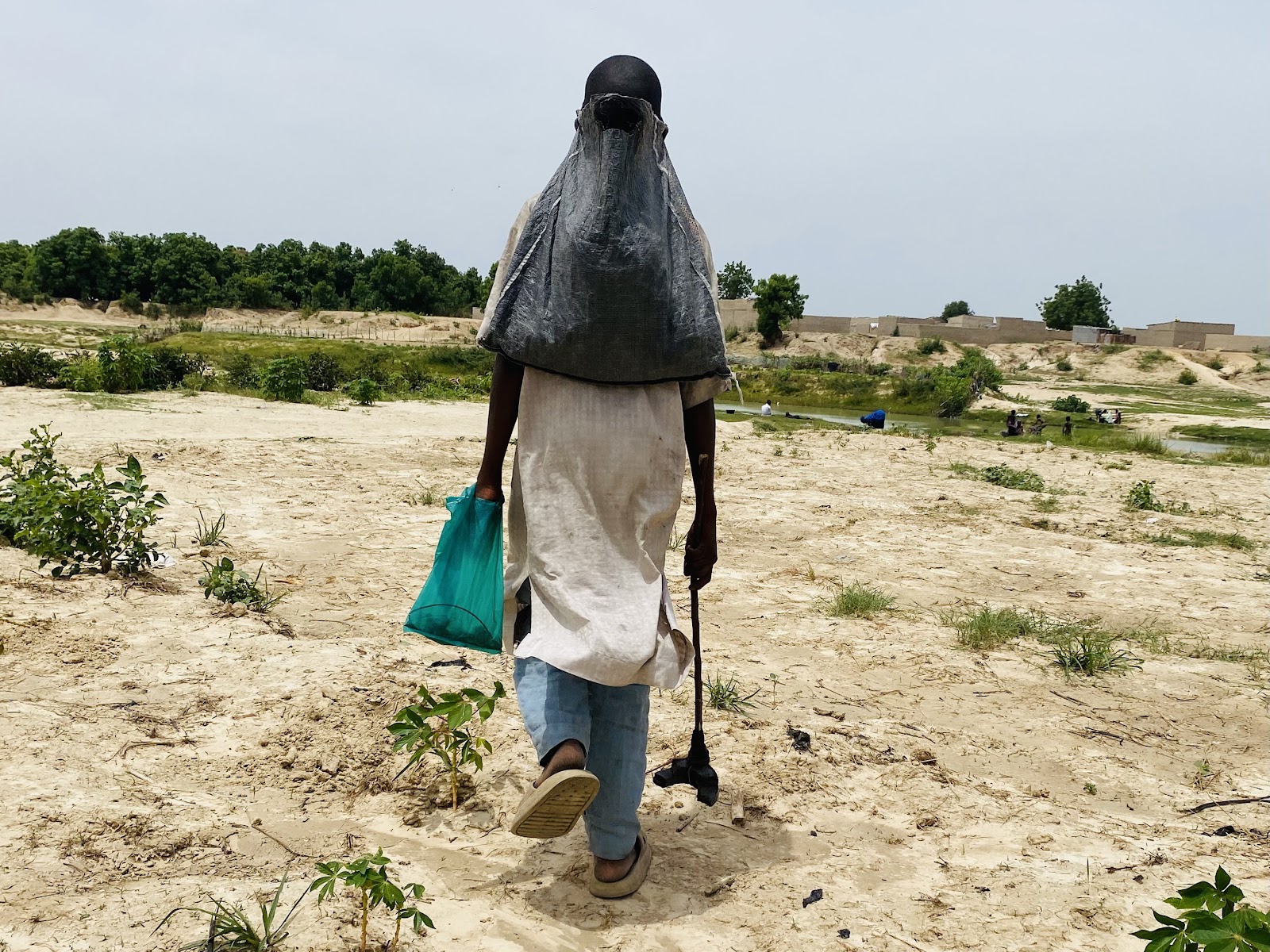 Photo Gallery: Displaced Children Survive Scavenging On Borno Rubbish ...