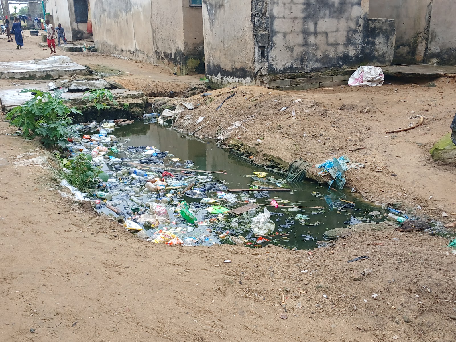 Inside The Deplorable Army Barracks Housing Nigerian Soldiers [Photo ...