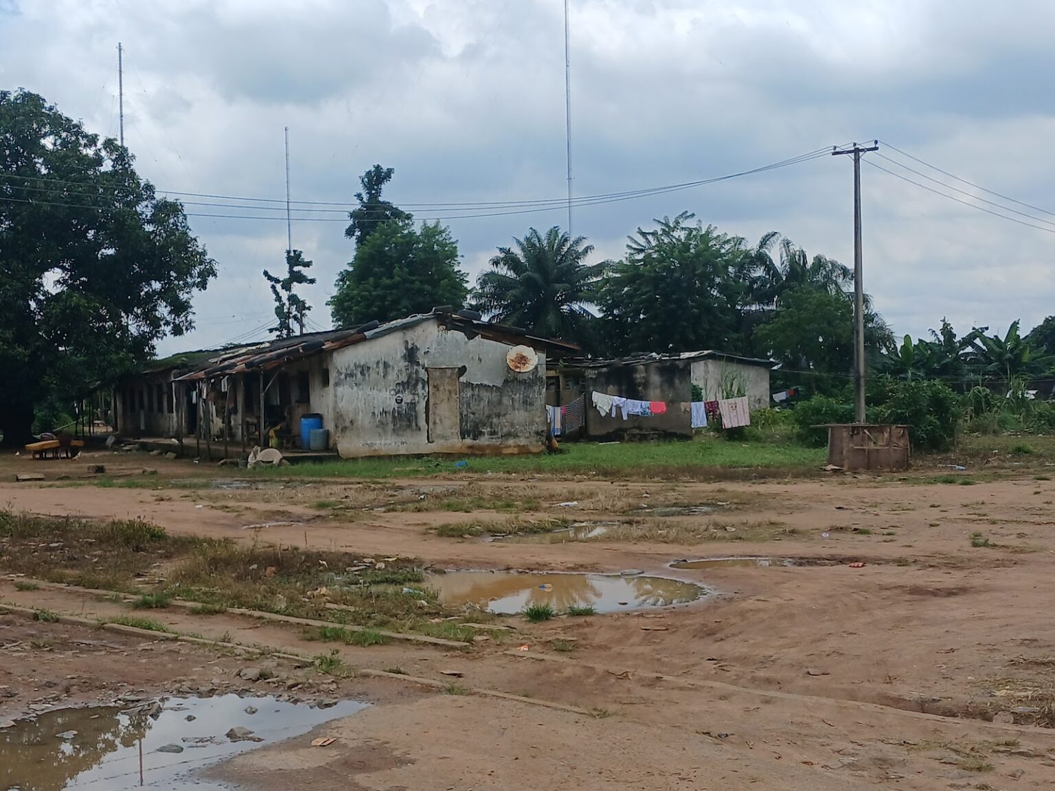 Inside The Deplorable Army Barracks Housing Nigerian Soldiers [Photo ...